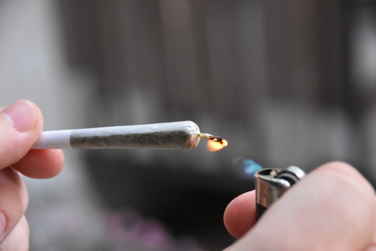 Second Hand Smoking: Can you get Contact High from Weed? | DrNatMed Blog